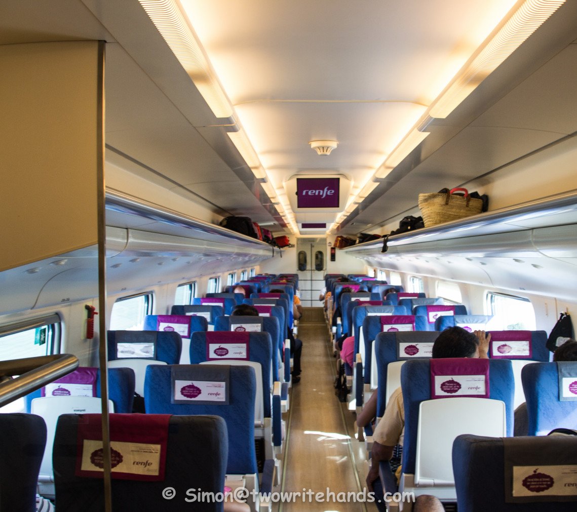 [Weekly WOW #018] The Trains in Spain: – Six Legs Will Travel